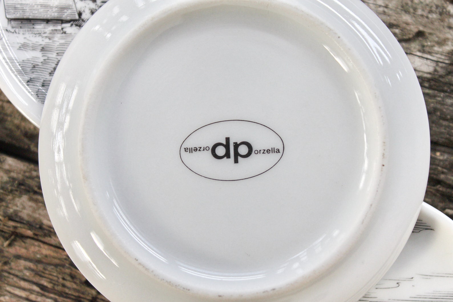 Vintage Restrained Decorative Trio of Porcelain Wall Plates. - Etsy