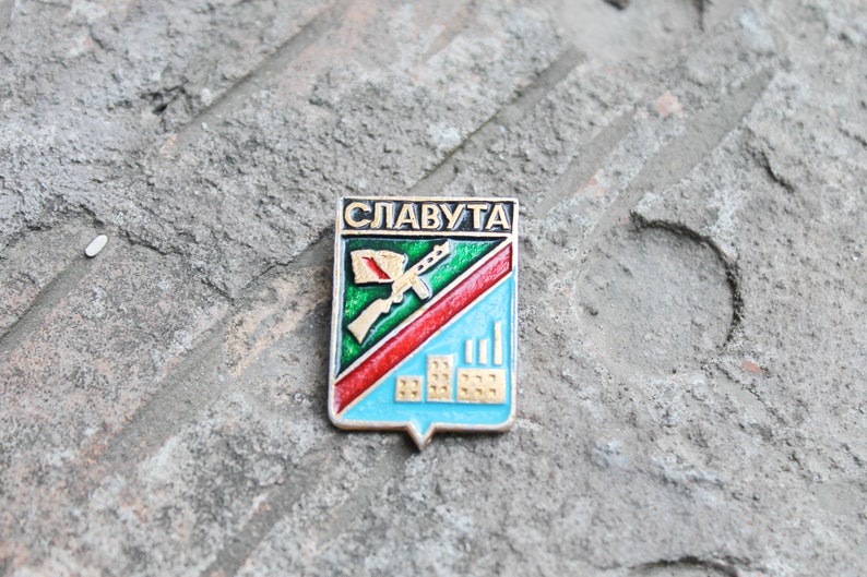 Vintage Soviet USSR Pin Badge Slavuta-city - USSR Pin - Vintage Soviet ...