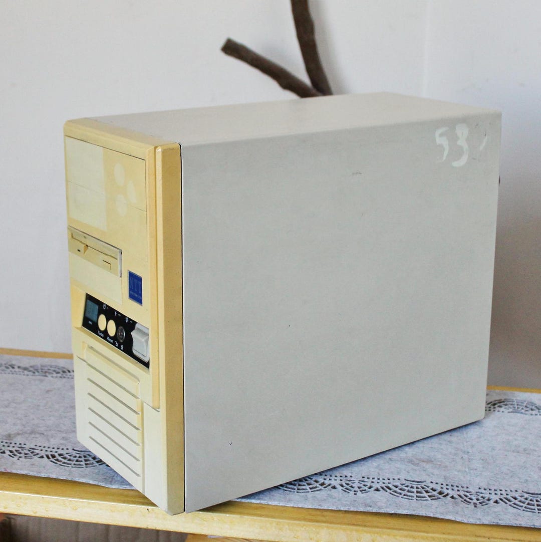 Vintage Computer Old Case - 1990-2000s - Vintage Electronics - Old ...