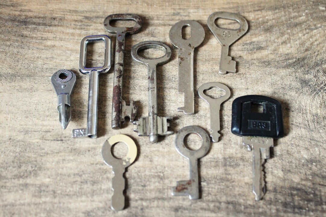 Set of 10 Vintage Keys From the USSR - Soviet Union Vintage Keys, Old ...