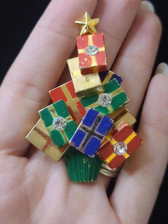 Vintage Avon Christmas Tree Presents with Rhinestones… - Gem