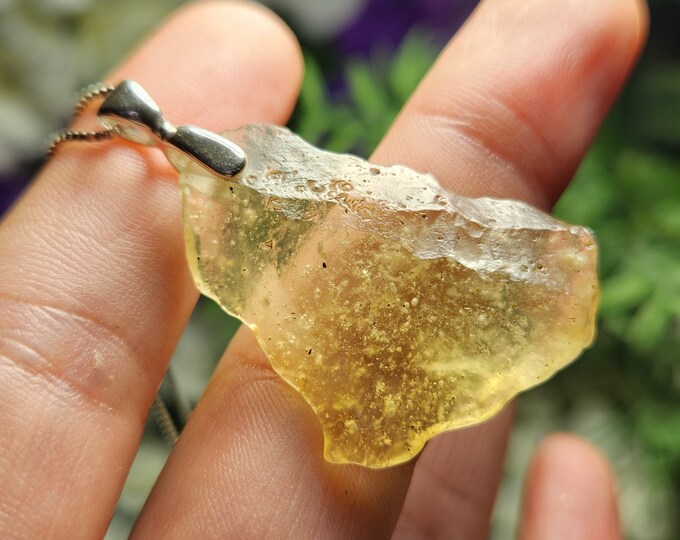 Libyan Desert Glass Pendant / Libyan Glass / Libyan Gold Tektite ...
