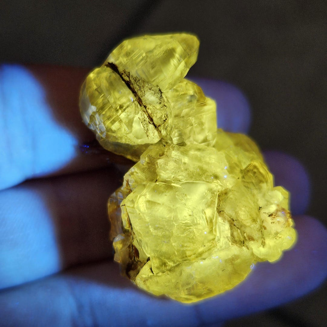 AAA Etched Cerussite Crystal - UV Reactive - Cerussite Morocco ...