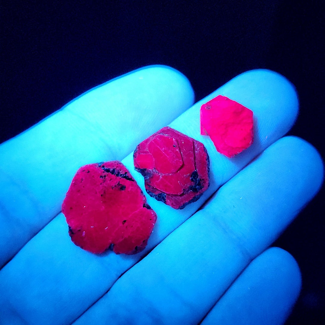 Pigeon Blood Red Ruby - UV Reactive - Red Ruby Stone - Ruby Specimen ...