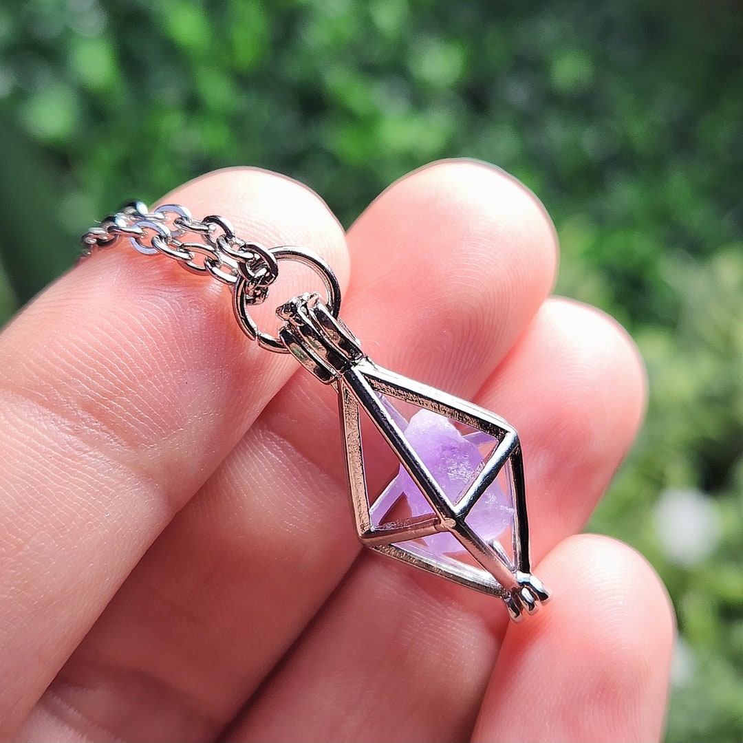 Hackmanite Crystal Pendant: UV Reactive Crystal Jewelry - Etsy