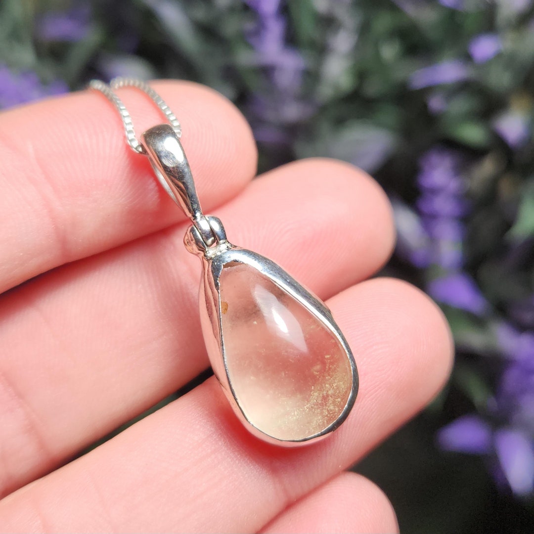 Libyan Desert Glass Pendant - Libyan Glass - Libyan Gold Tektite ...