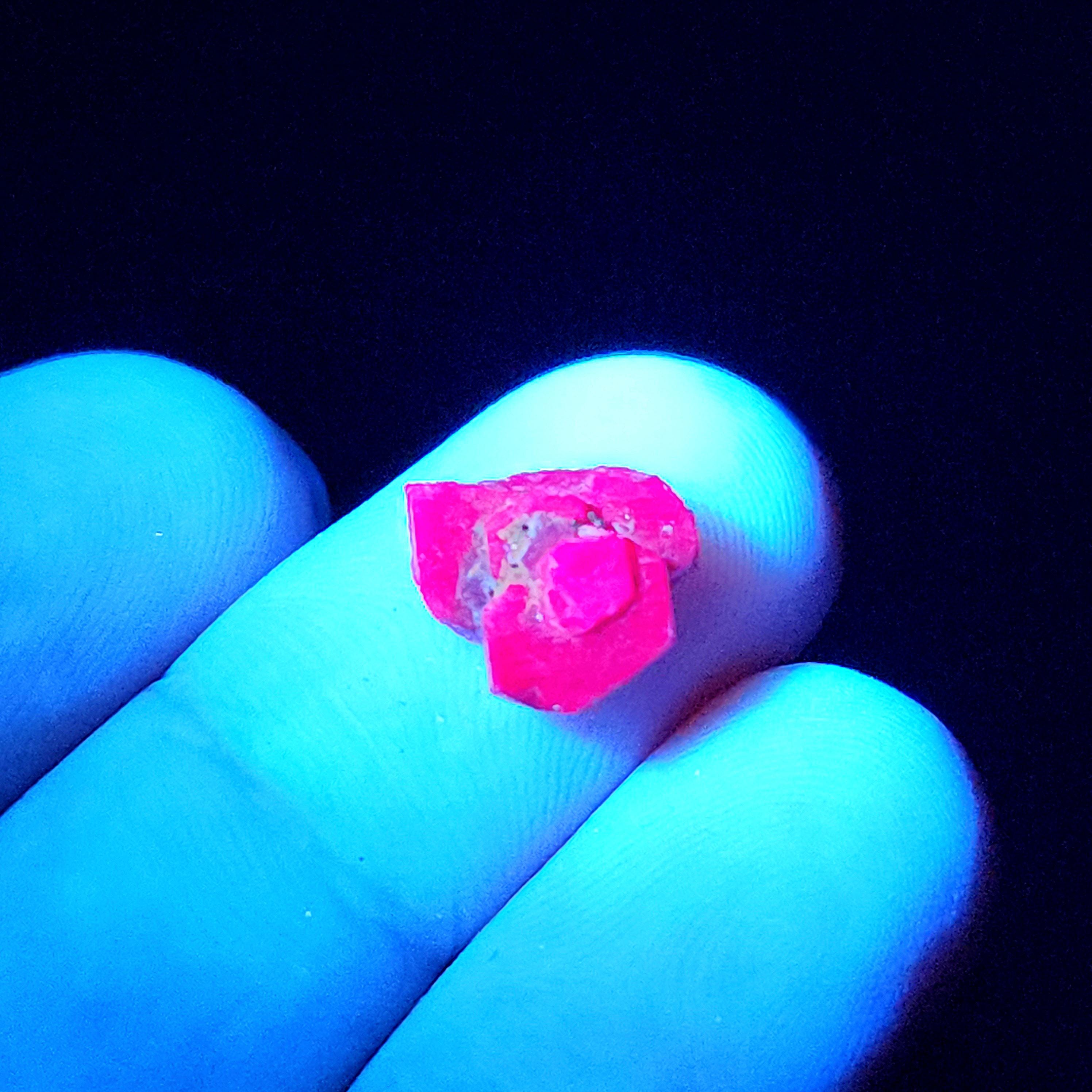 Pigeon Blood Red Ruby - UV Reactive - Red Ruby Stone - Ruby Specimen ...