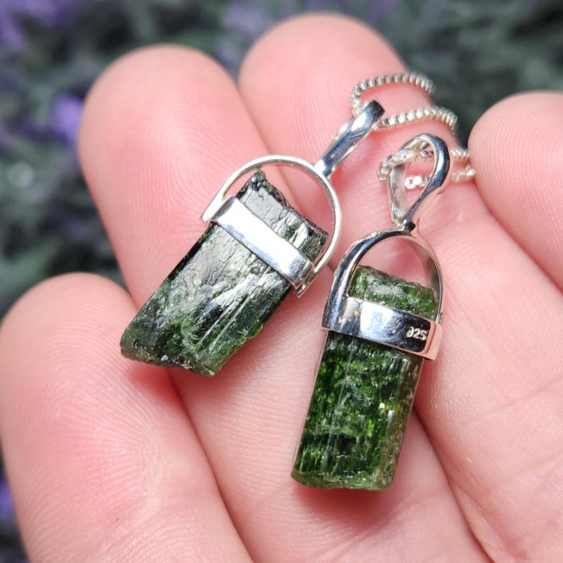 Chrome Diopside Pendant - Chrome Diopside Crystal - Chrome Diopside ...
