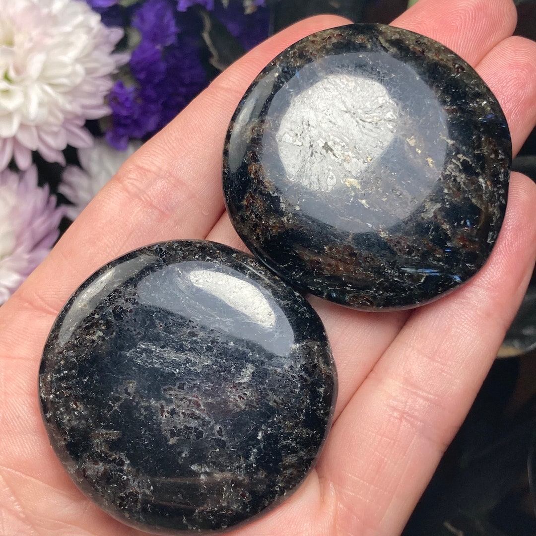 Arfvedsonite Palm Stone - Arfvedsonite Crystal - Round Palm Stone ...