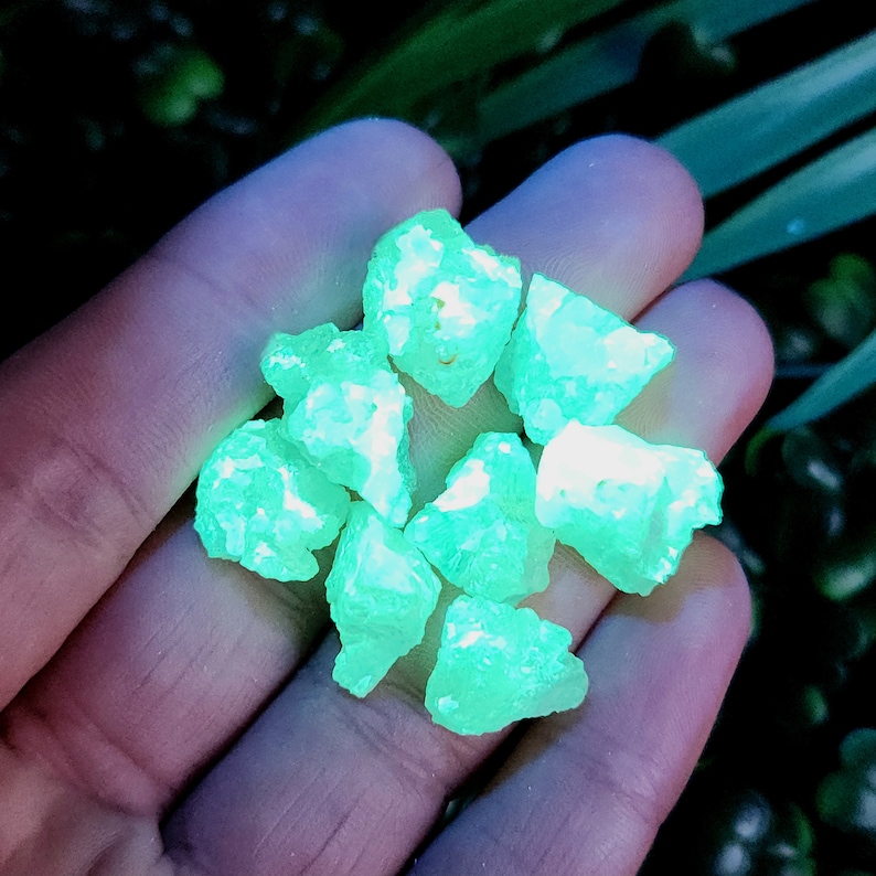 Zincite Crystal - UV Reactive - Zincite Gemstone - Raw Zincite ...