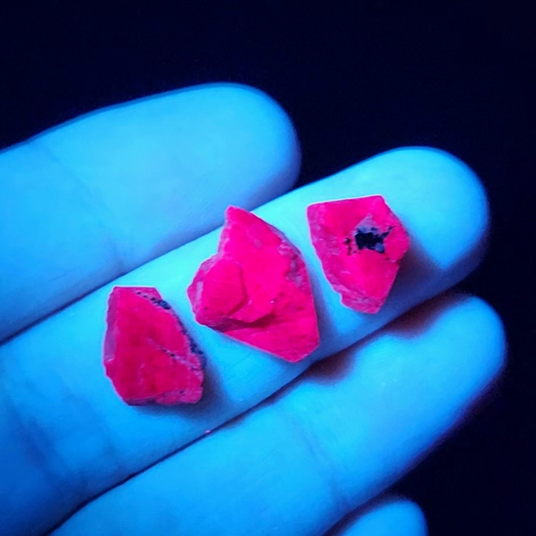 Pigeon Blood Red Ruby - UV Reactive - Red Ruby Stone - Ruby Specimen - Raw Ruby Crystal ...