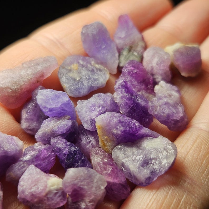 Ultraviolet Hackmanite Crystals - UV Reactive - Hackmanite Crystal ...