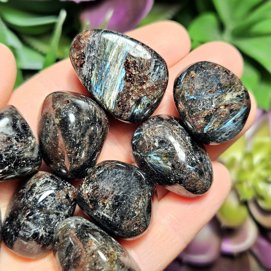 Arfvedsonite Crystal - Arfvedsonite Stone - Arfvedsonite - Arfvedsonite ...