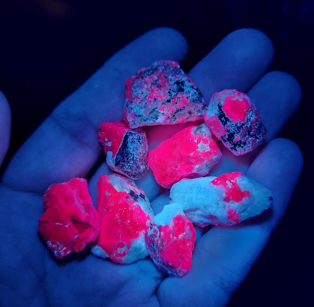 Ruby Crystal - UV Reactive - Rough Ruby Stone - Natural Ruby - Rough Stone - Red Ruby Stone ...