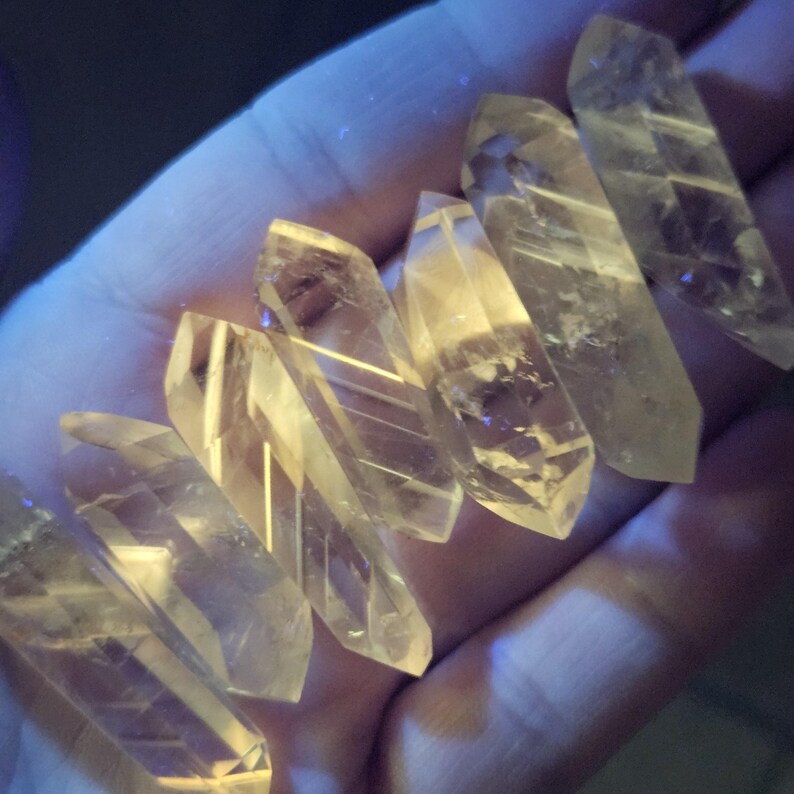 UV Reactive Phantom Quartz Point: Powellite Inclusions, Bahia Brazil - Etsy