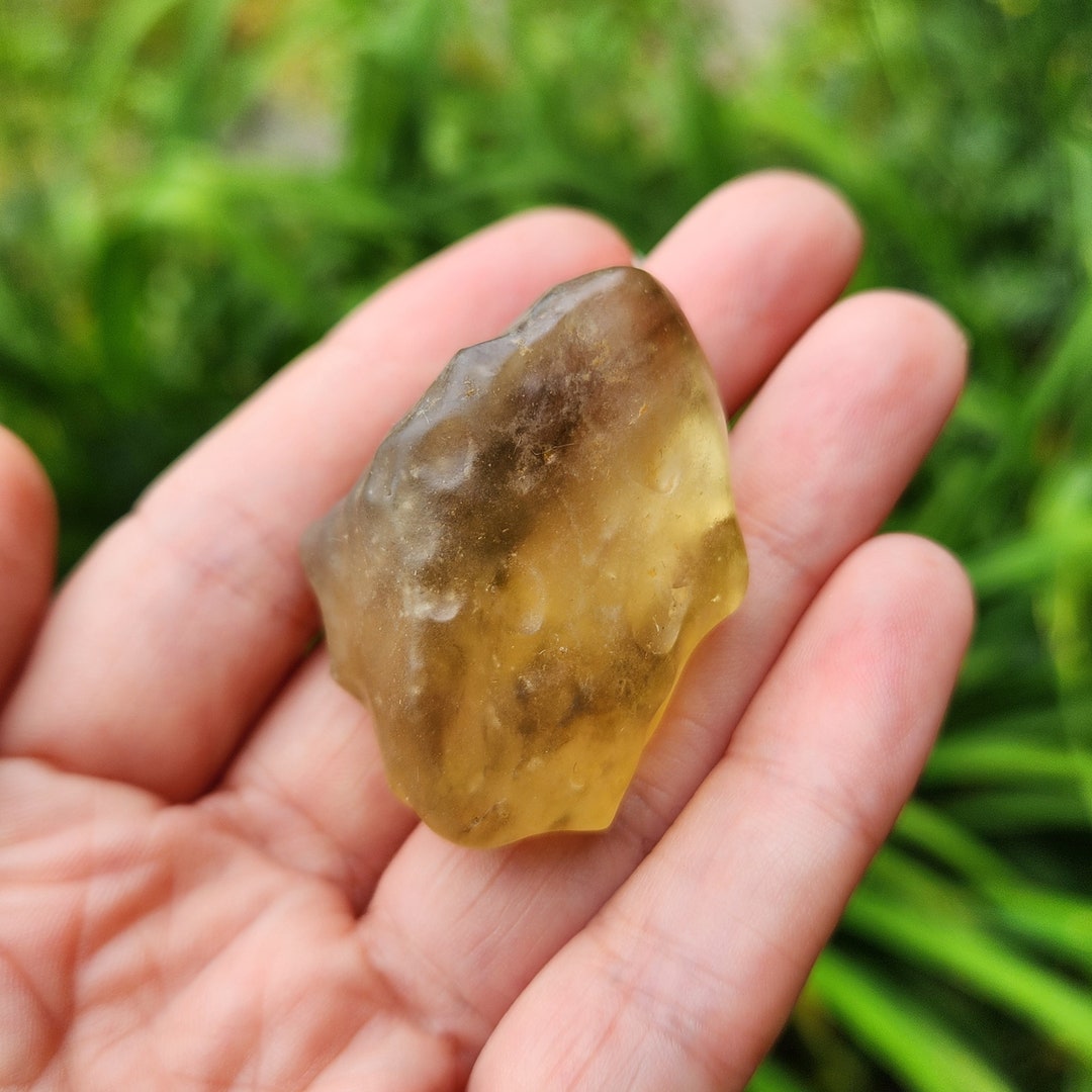 DARK Libyan Desert Glass / Libyan Gold Tektite / Libyan Glass / Tektite ...