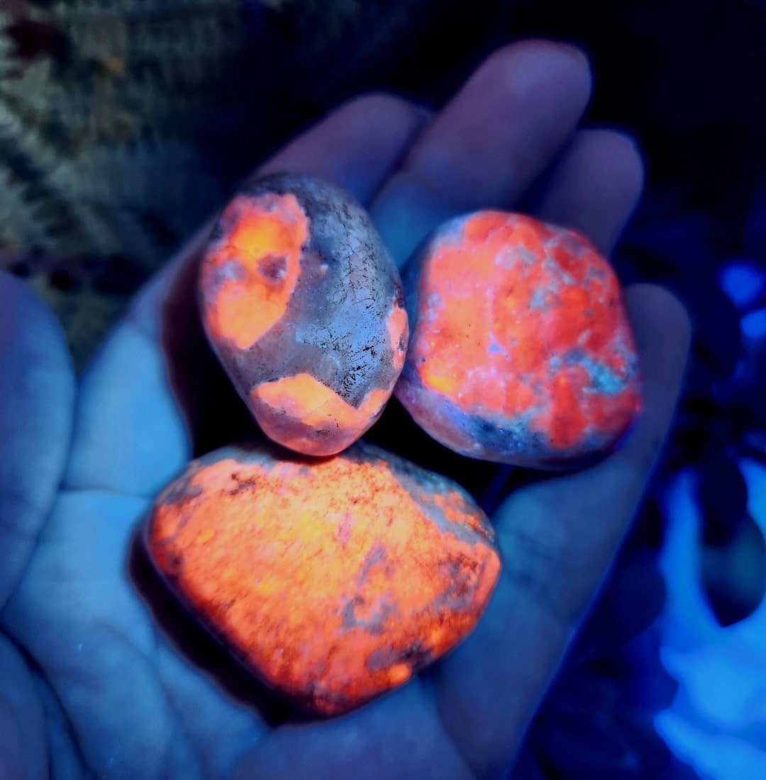 Purple Hackmanite - UV Reactive - Tumbled Hackmanite - Hackmanite Stone ...