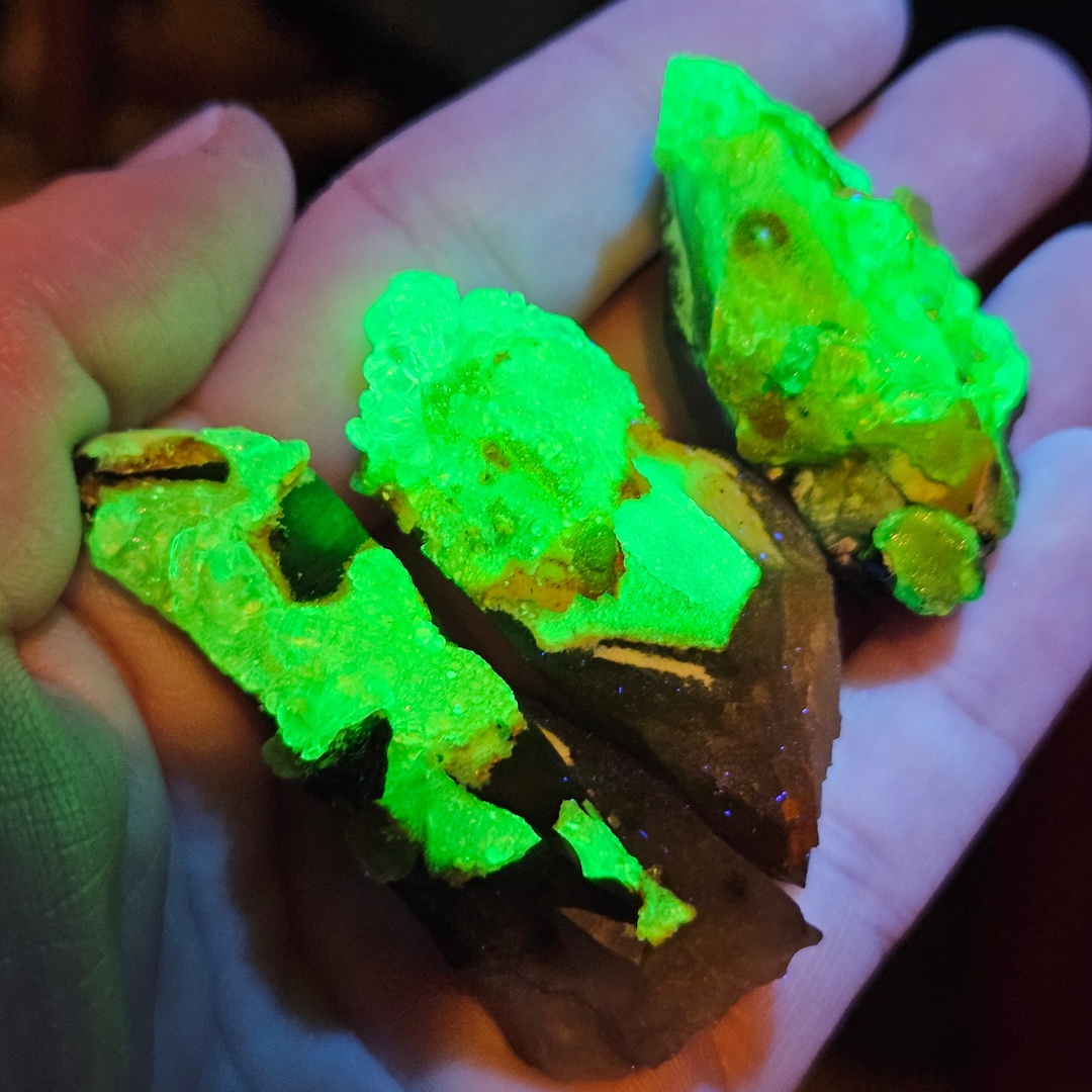 Hyalite Opal and Smoky Quartz / UV Reactive Crystal / Fluorescent ...
