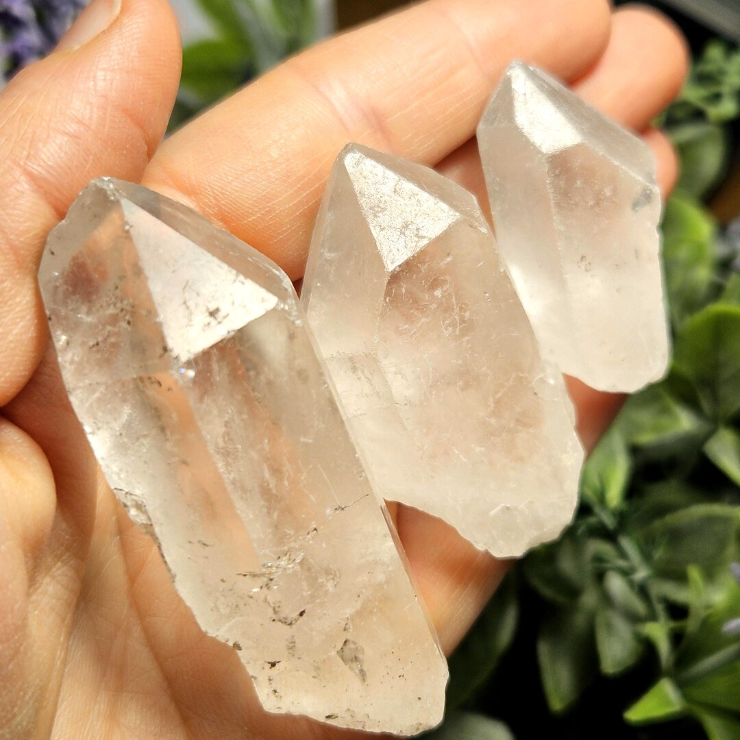 Brazilian Quartz Crystals - Clear Quartz Crystal - Quartz Points ...