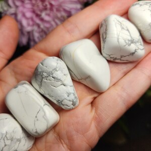 Howlite Crystal - Tumbled Howlite - Howlite Stone - Polished Howlite ...