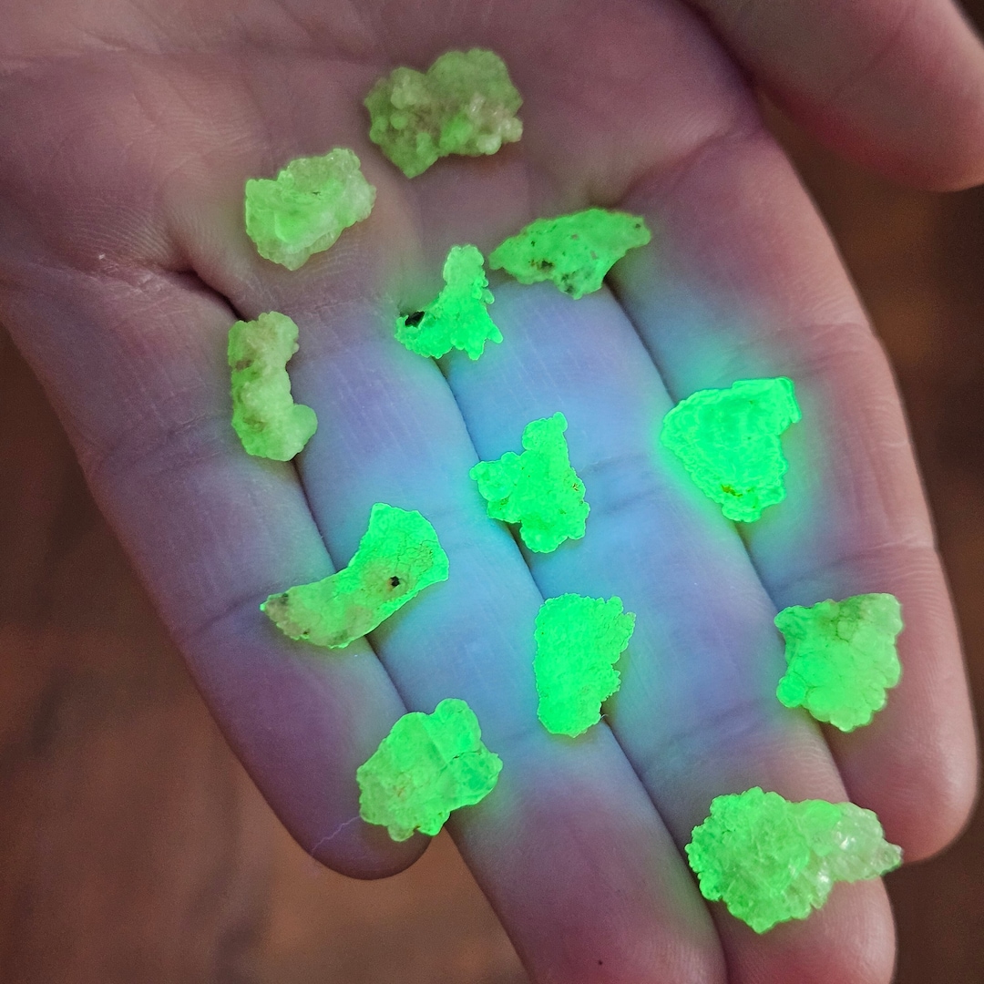 UV Reactive Hyalite Opal Specimen: Fluorescent Namibian Crystal - Etsy