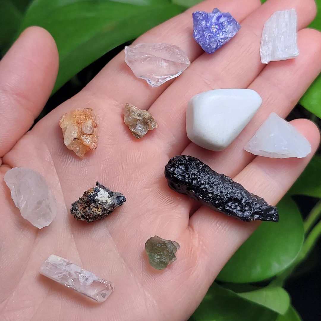 Synergy 12 Crystal Set: Raw Gemstone Locket Pendant - Etsy