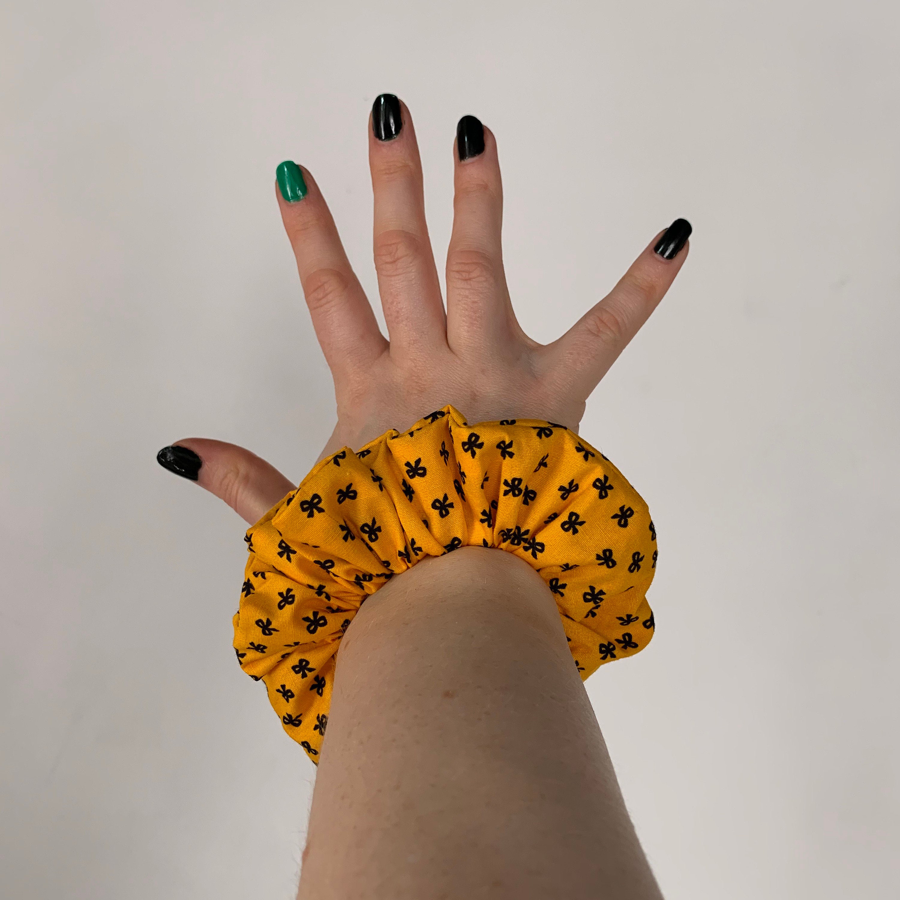 Yellow and Black Tiny Bows Scrunchie | Etsy