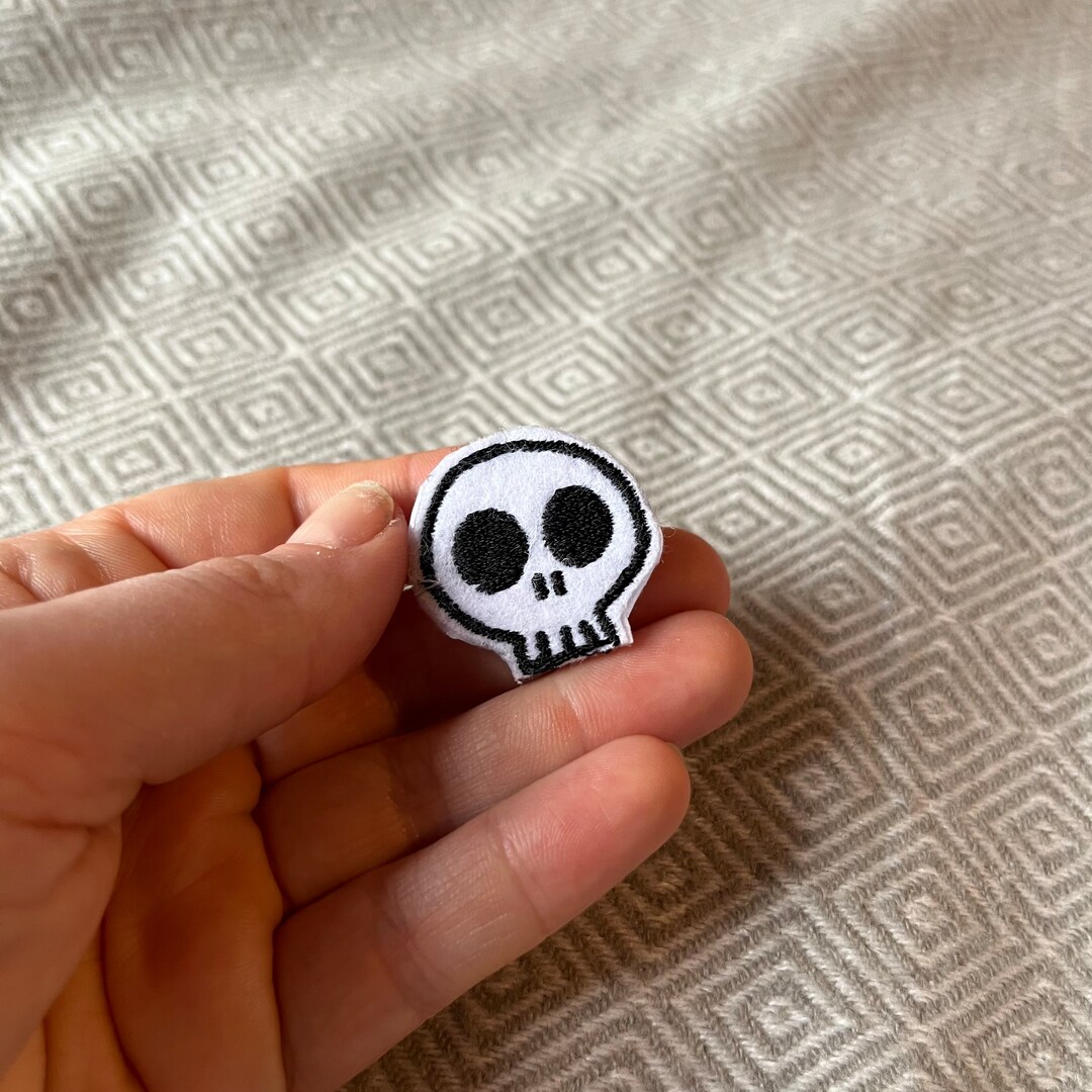 Friendly Skull Embroidered Pin | Glow in the Dark | Spooky Collection ...