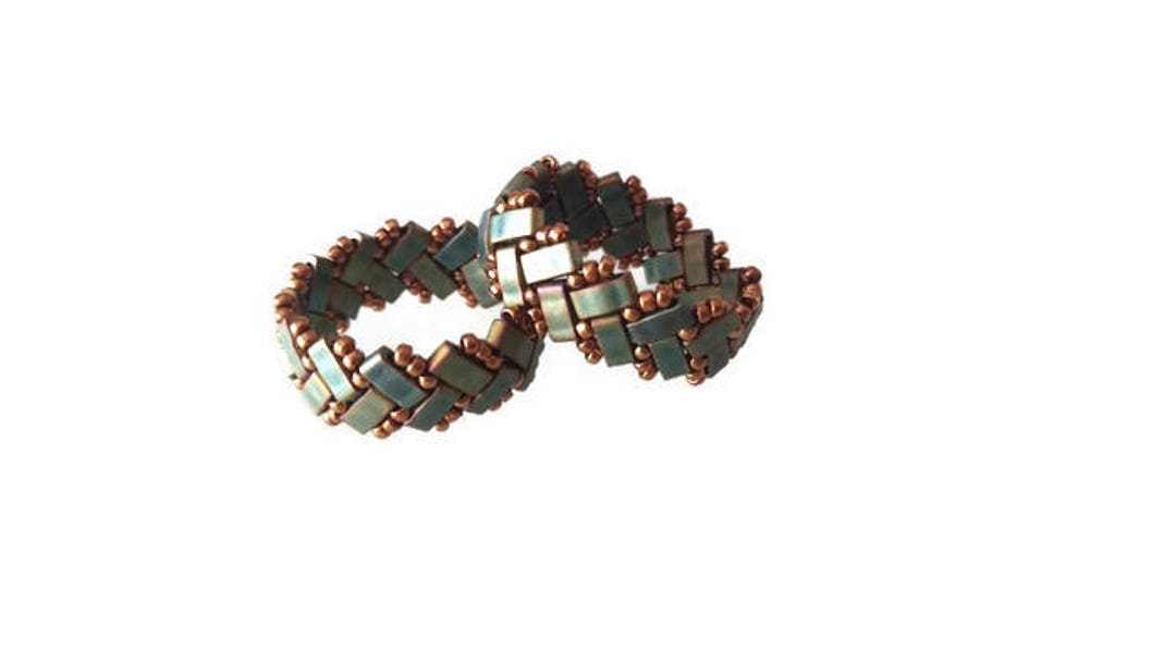 Handmade Green Tila Bead Ring: Minimalist Beadwork Jewelry - Etsy