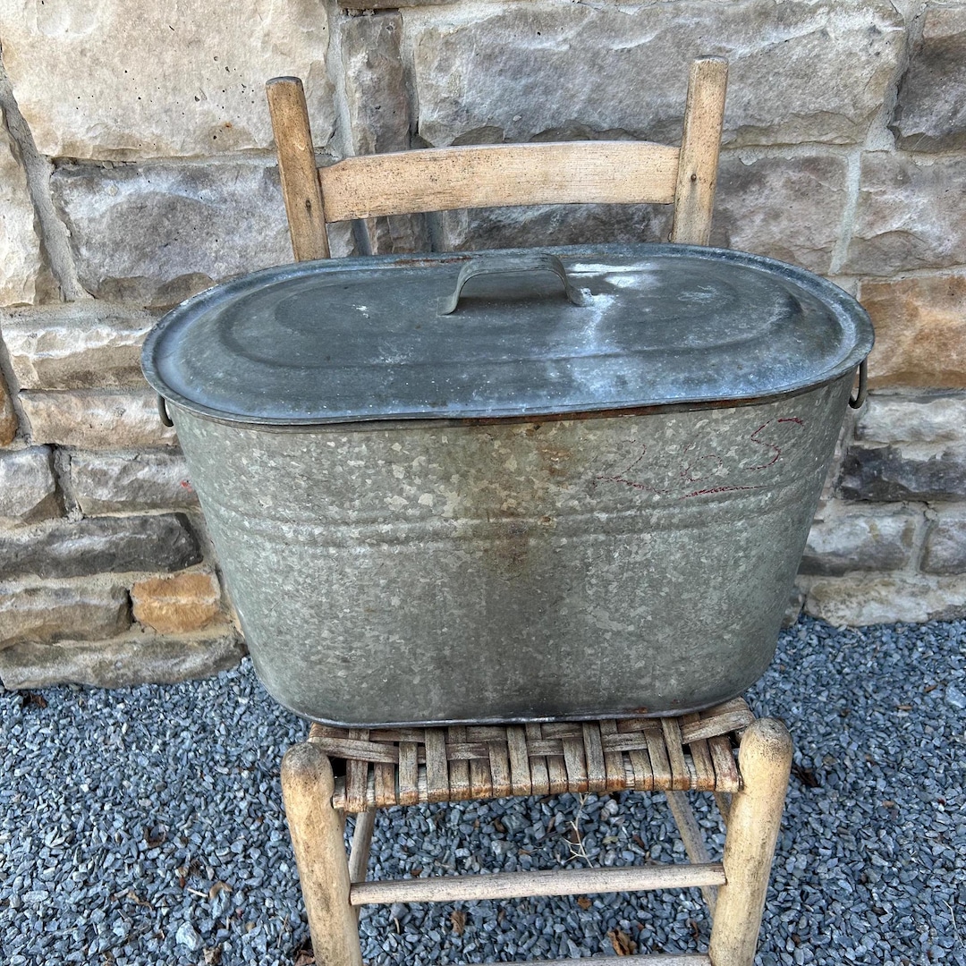 Vintage Galvanized Boiler W Lid, Rustic Aged Container Metal Tub ...