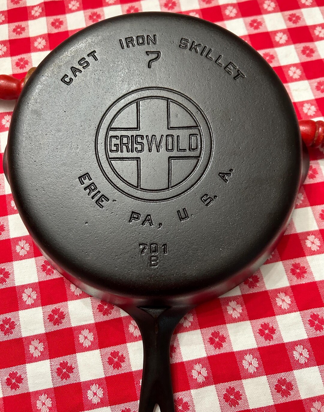Vintage Large Logo Griswold Cast Iron Skillet No. 7 Erie PA 701 ...
