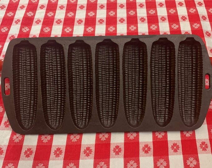 Vintage Cast Iron Corn Stick Pan, 7 Stick Sections, Lodge Cornbread ...