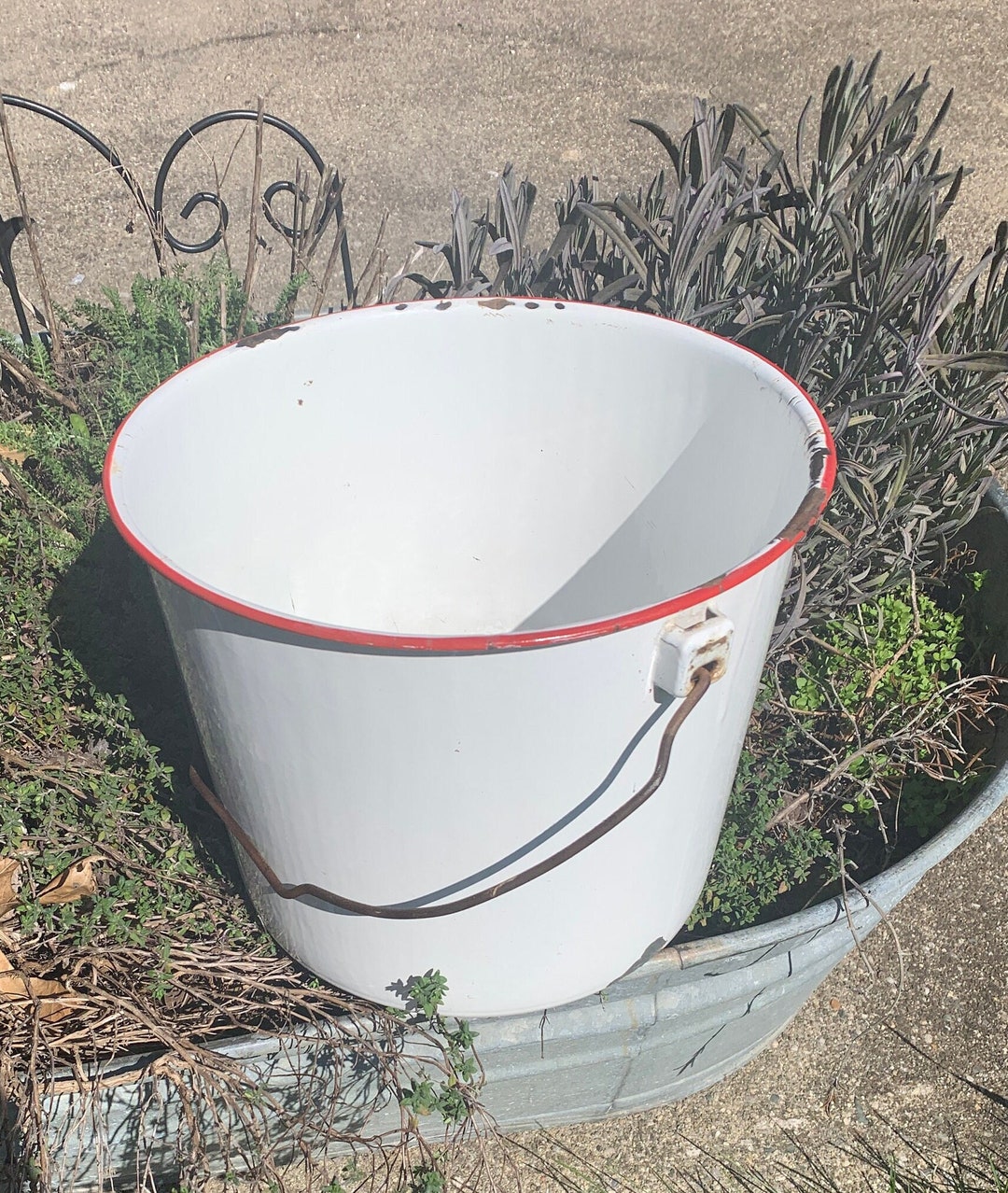 Vintage Chippy White Enamelware Bucket W Red Trim, Rustic Enamel Water ...
