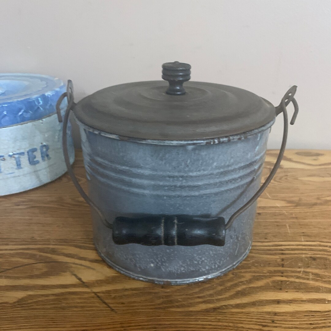 Vintage Gray Graniteware Berry Bucket Pail With Lid, Wire Bail Black ...