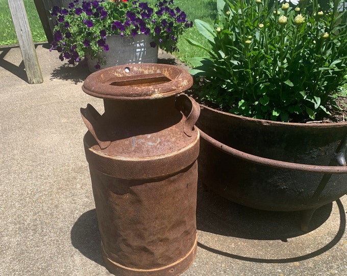 Antique Rusty Milk Can W Lid, Rustic Farmhouse Porch Planter Seasonal ...