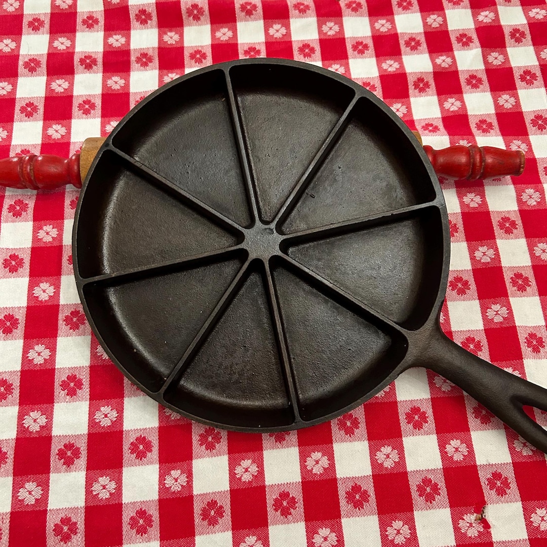 Cast Iron Cornbread Wedge Skillet, BSR Patent Pending, Vintage 8 ...