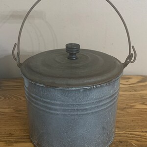 Vintage Gray Graniteware Berry Bucket Pail With Lid, Wire Bail Black ...