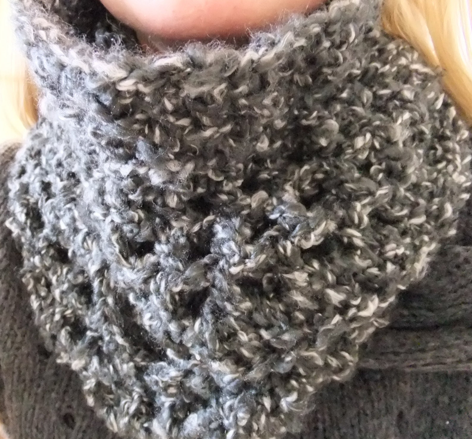 Ooh so Cozy Infinity Scarf Crochet Pattern - Cowl Crochet Pattern ...