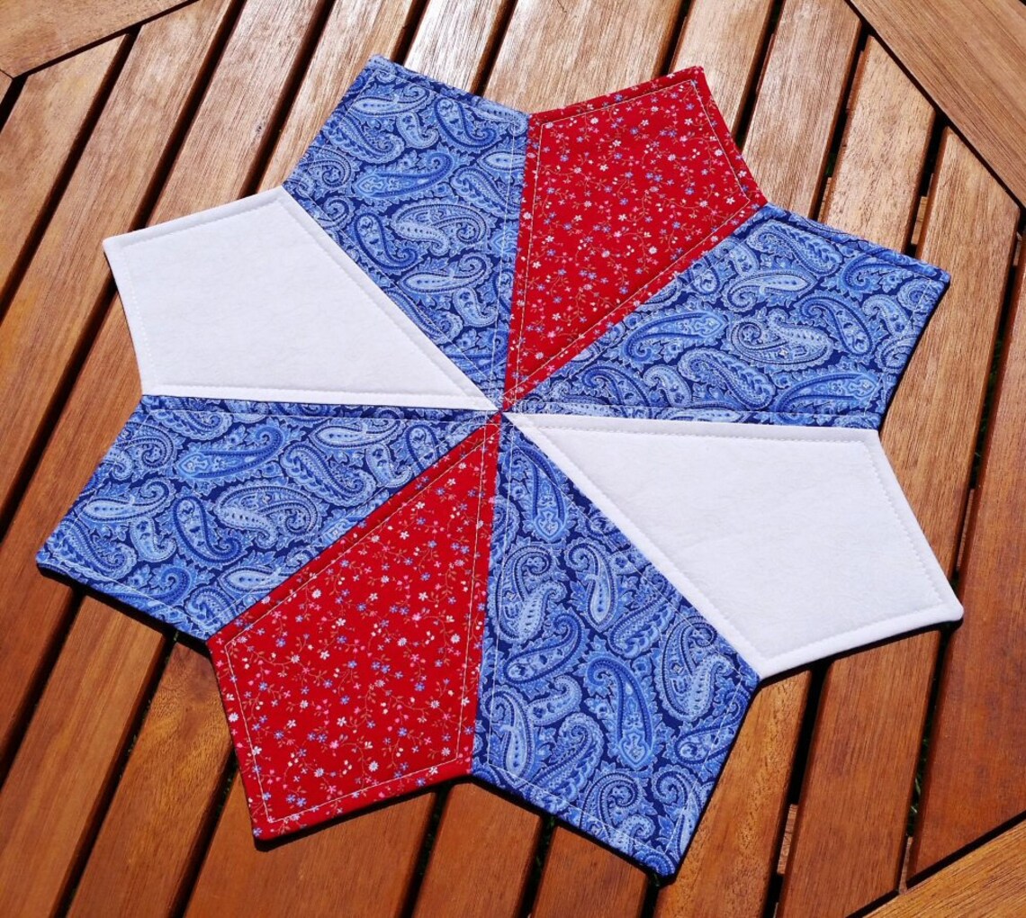 Red White and Blue Patriotic Table Topper: Quilted Americana - Etsy