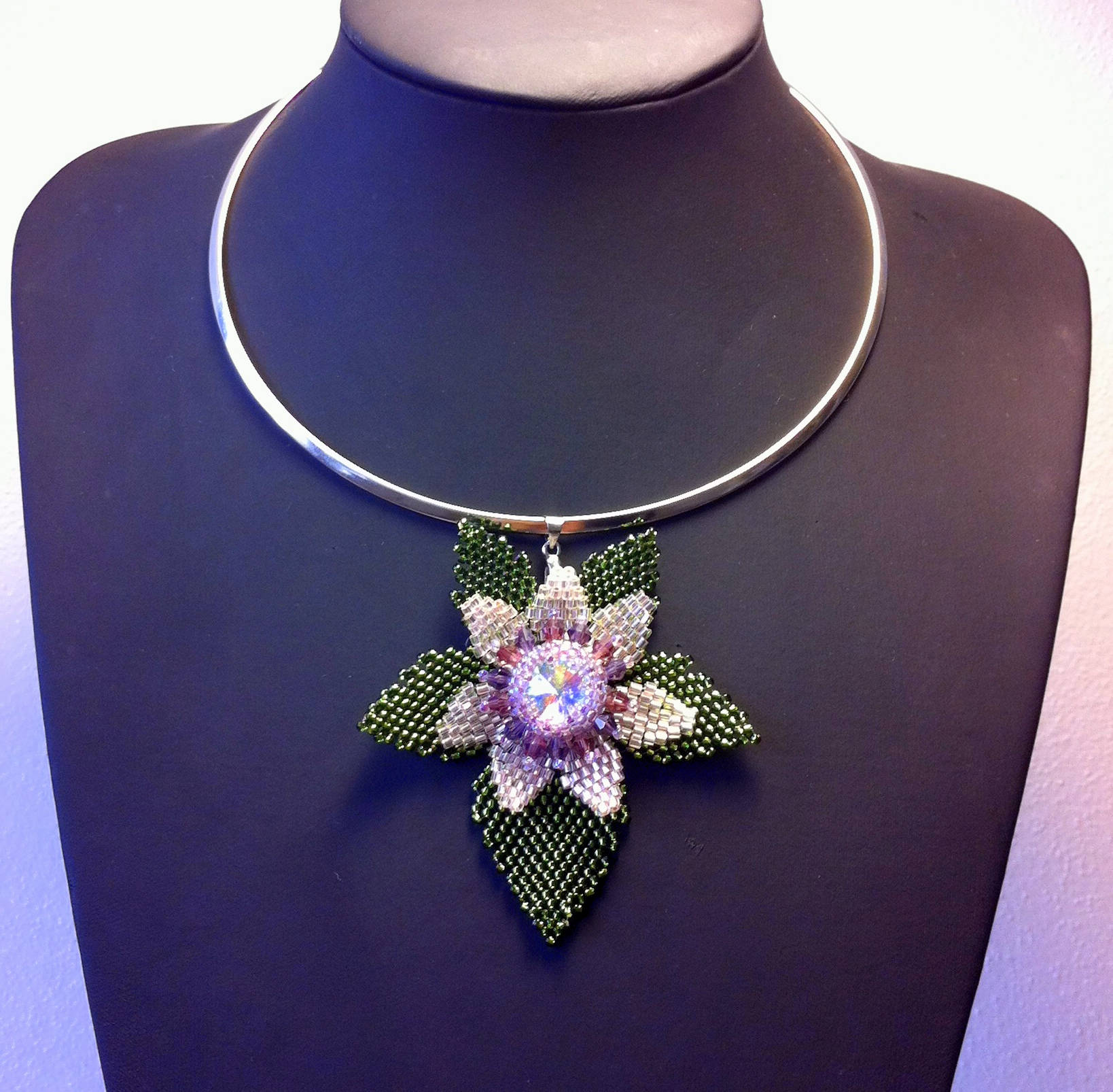 Pattern for Peyote Beaded Flower on a Leaf Pendant - Artisan Jewelry ...