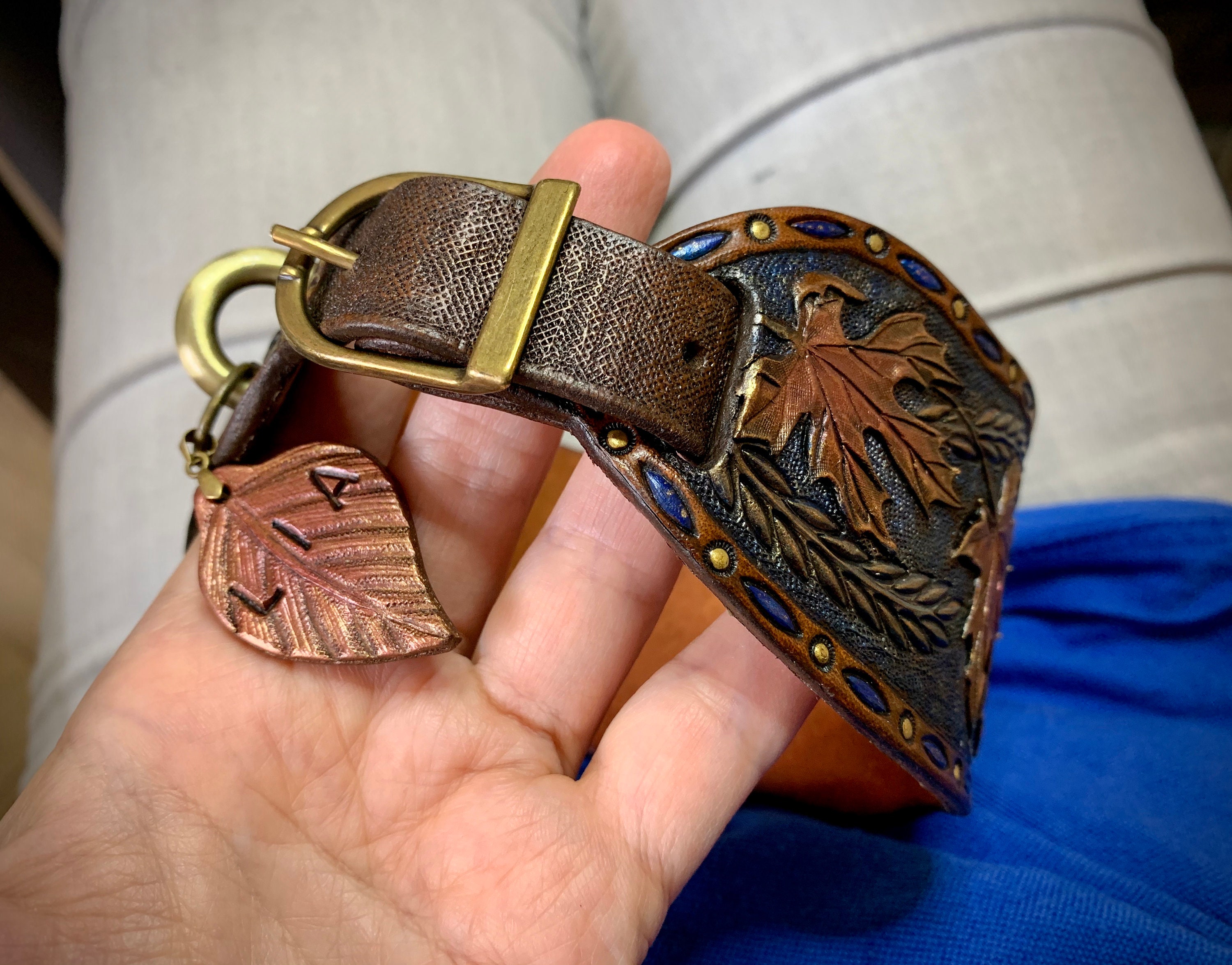 Hand tooled and hand painted leather dog collar with maple | Etsy