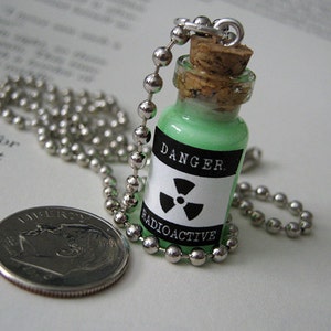 Radioactive Glow in the Dark Glass Bottle Necklace Charm 1ml Cork Vial ...