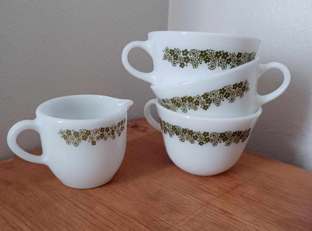Pyrex Crazy Daisy Pattern. Set of Creamer With 3 Cups. Vintage Pyrex. - Etsy