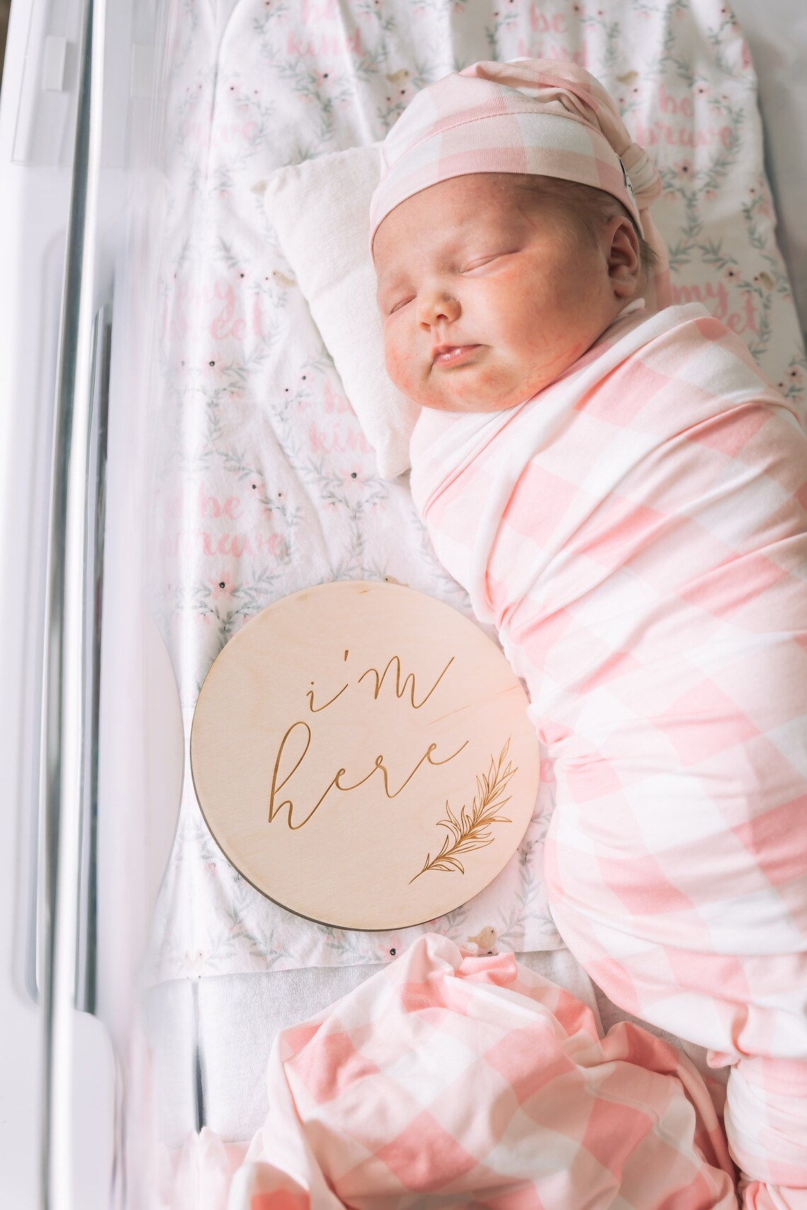 I'm Here Baby Announcement Sign Custom Baby Name Sign - Etsy Canada