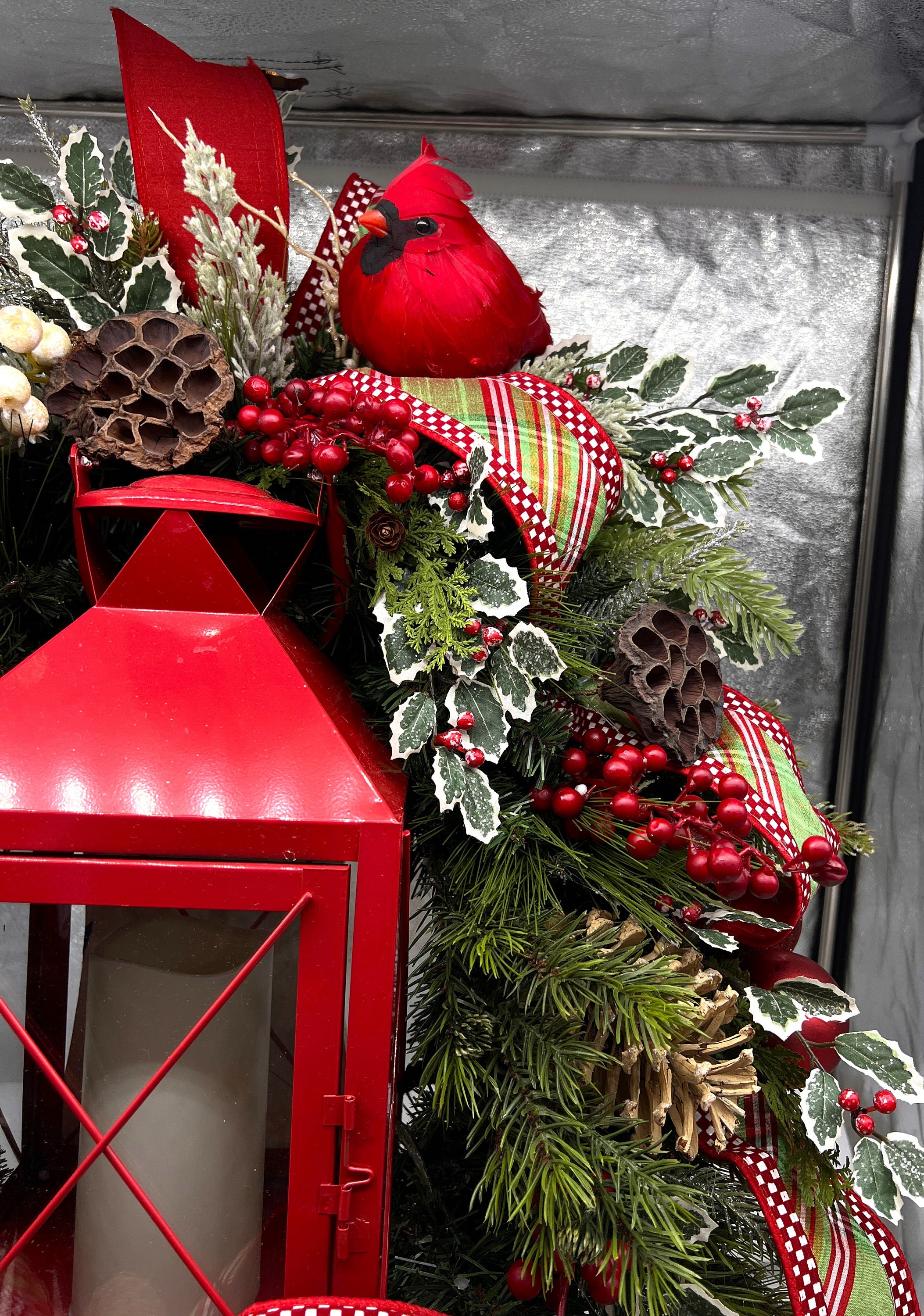 Red Lantern Christmas Wreath, Lighted Lantern Christmas Wreath ...