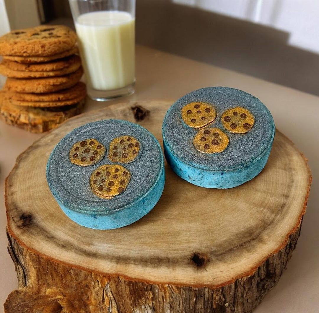 PLATE OF COOKIES Bath Bombs | Chocolate Chip Cookie Scent | 6 Oz - Etsy