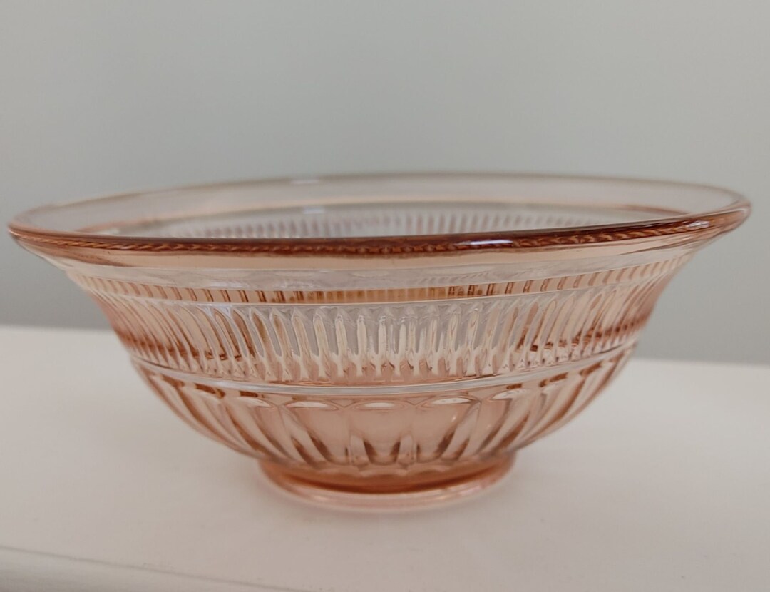 Small Vintage Pink Glass Bowl - 6 1/2" Round - Excellent Condition - Etsy