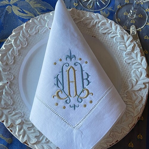 Custom Embroidered Monogrammed Linen Dinner Napkins - Etsy