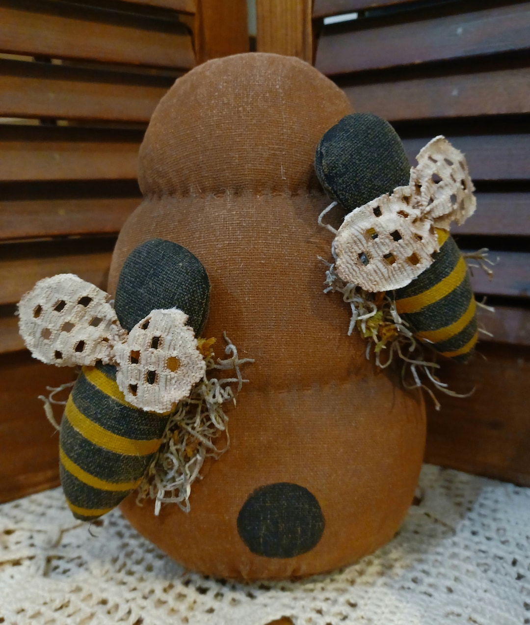 Primitive 7-inch Spring Bees Bee Hive Bee Skep Bee Decor Teired Tray ...