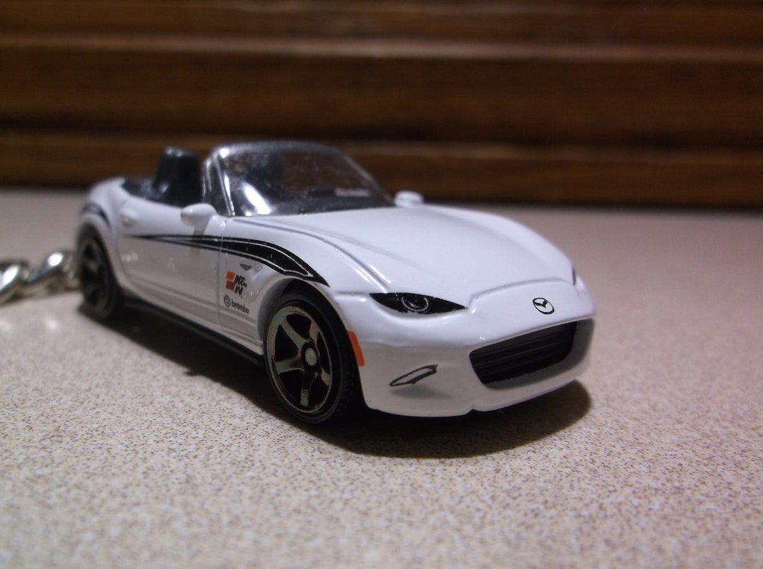 2015 Mazda MX-5 Miata Custom Keychain - Etsy